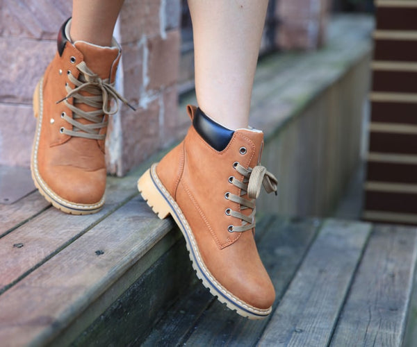 difference between shoe and boot